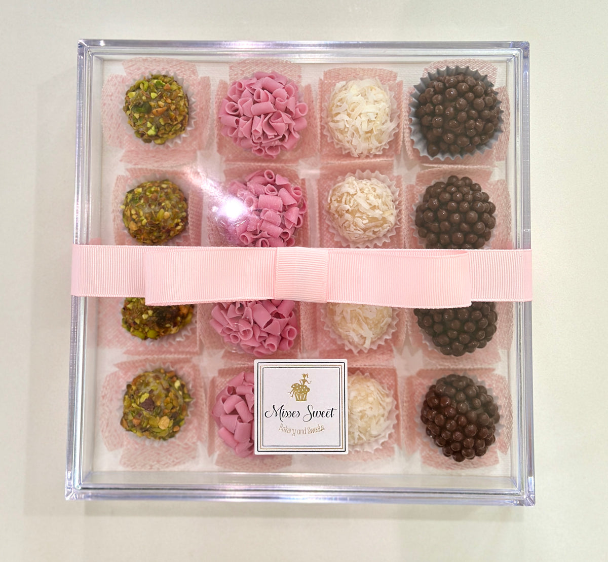 Acrylic brigadeiro gift box – Misses Sweet